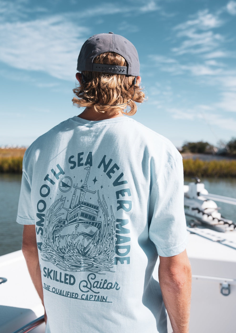 Smooth Seas Tee – The Qualified Captain™